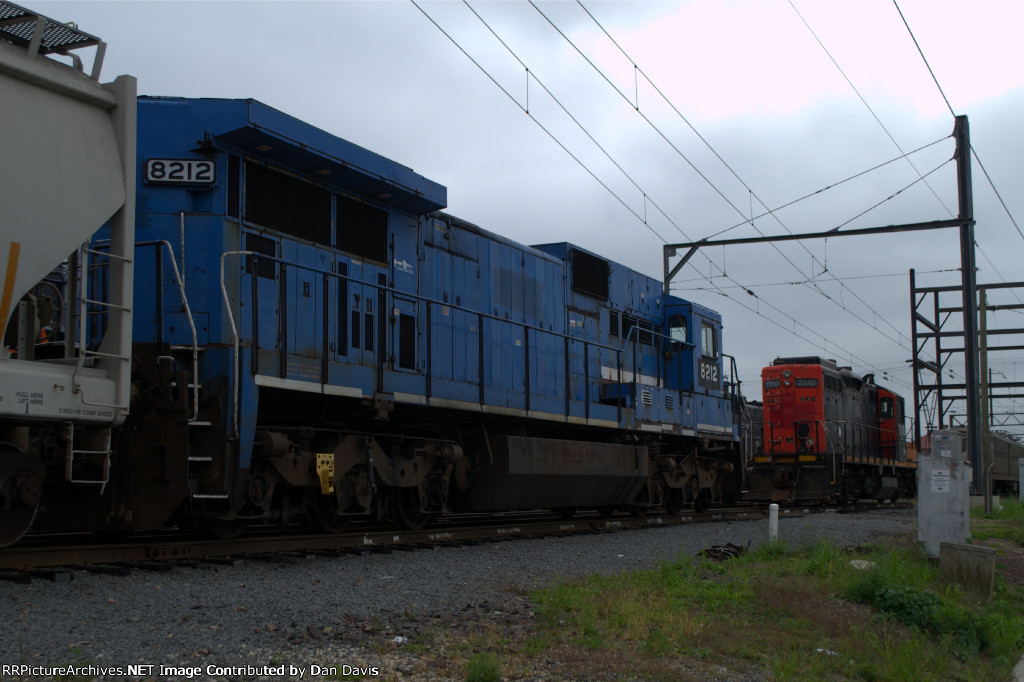PN C39-8 8212 and GP9RM 7210
